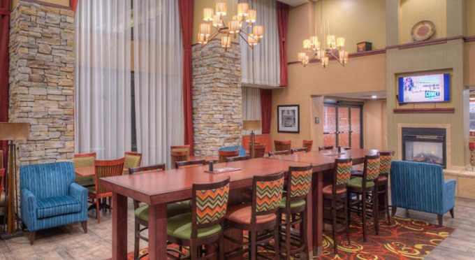 Hampton Inn & Suites - EVstudio