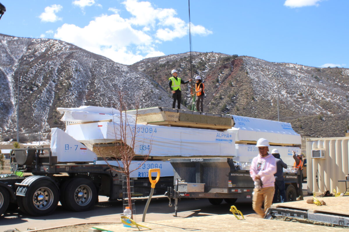 Volumetric Modular vs Panelized Construction - EVstudio