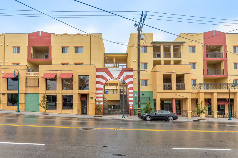 Ocean Street Apartments - EVstudio